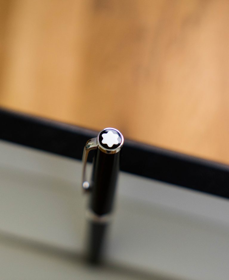 Mont Blanc Pix Test & Review - Is the luxury ballpoint pen worth its money?